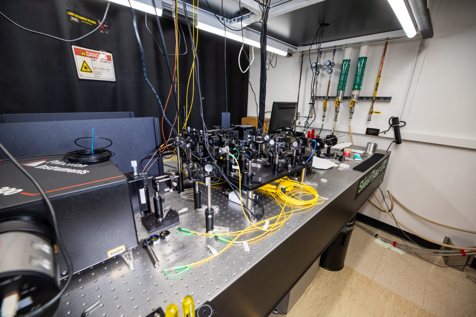 Research – Excitonics and Photonics Lab